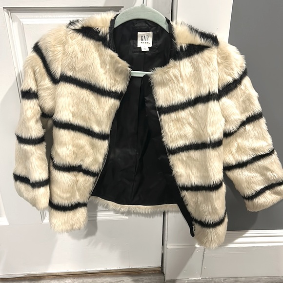 GAP | Jackets & Coats | Gap Faux Fur Coat | Poshmark